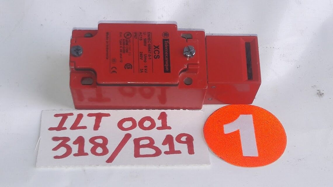 Telemecanique XCS-A501 Safety Interlock Switch 240V 3A – Oasismachinery