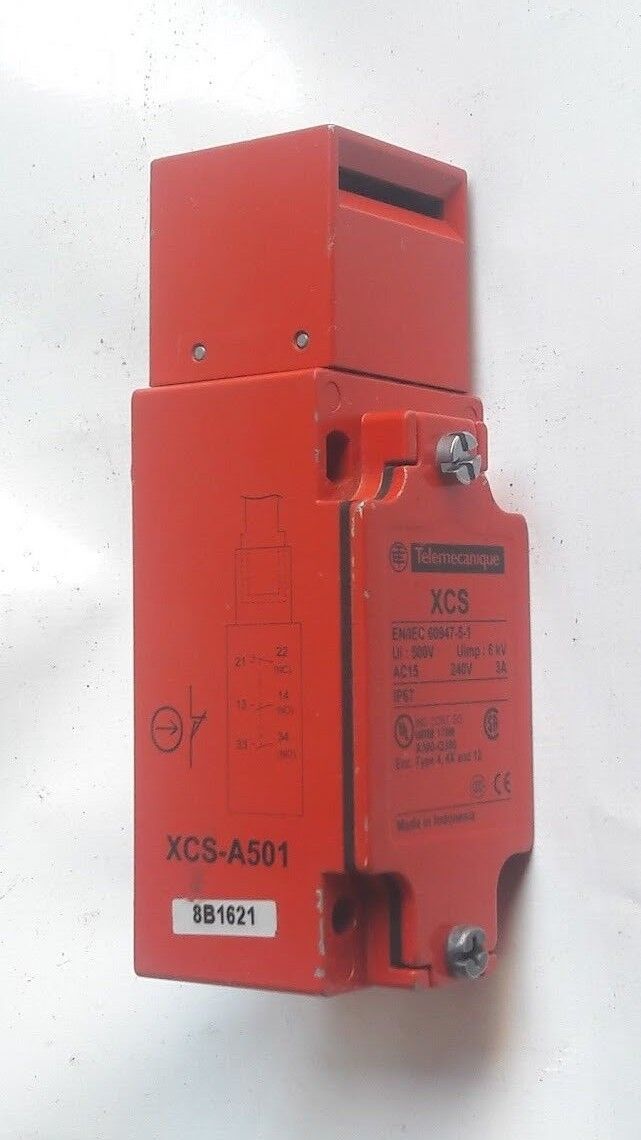 Telemecanique XCS-A501 Safety Interlock Switch 240V 3A – Oasismachinery