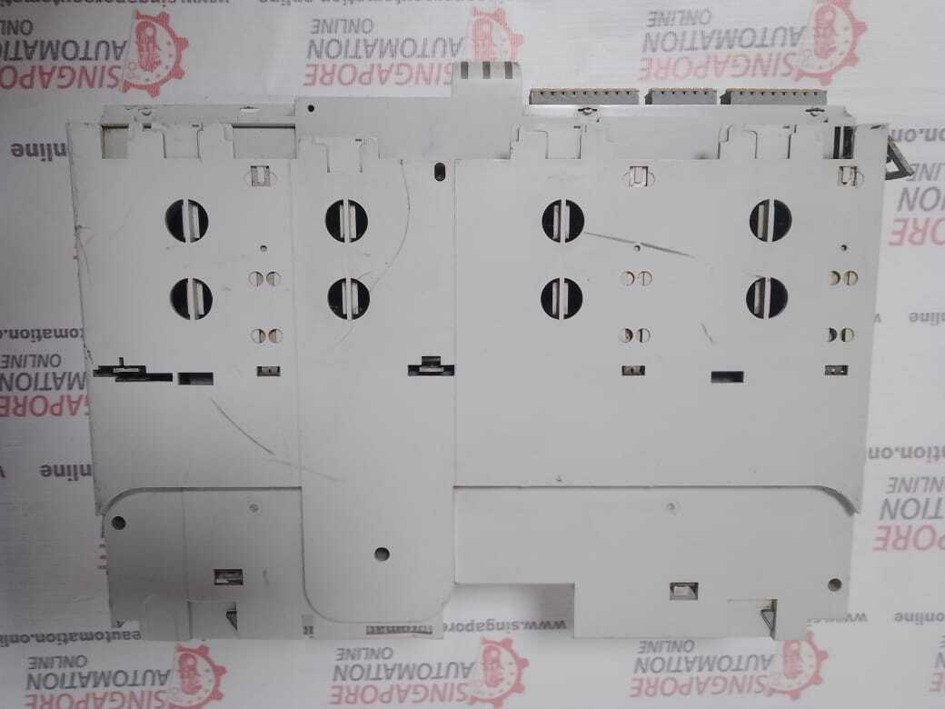 Lenze E94AMHE0094 SERVO DRIVE 9400 MULTI DRIVE HIGHLINE with modules ...