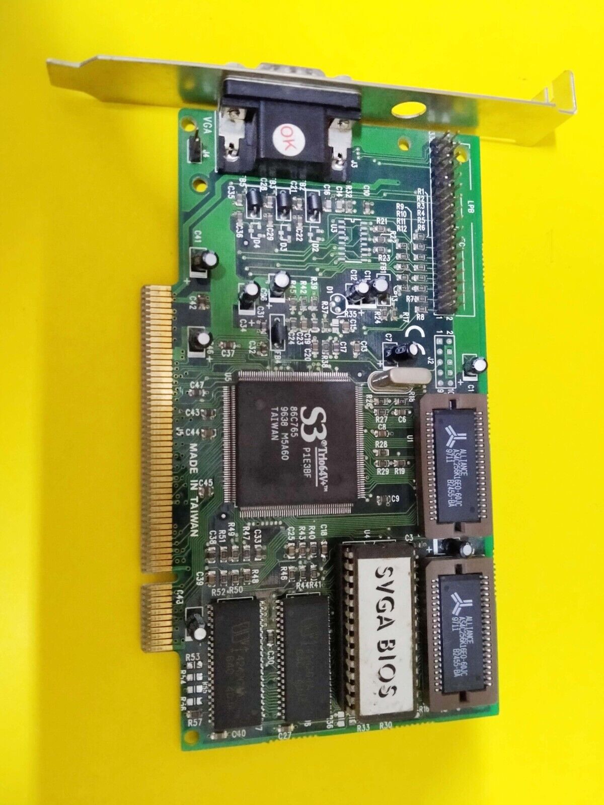 S3 Trio64V+, P1E3BF, 86C765. 9638 M5A60. VGA PCI Display Card ...