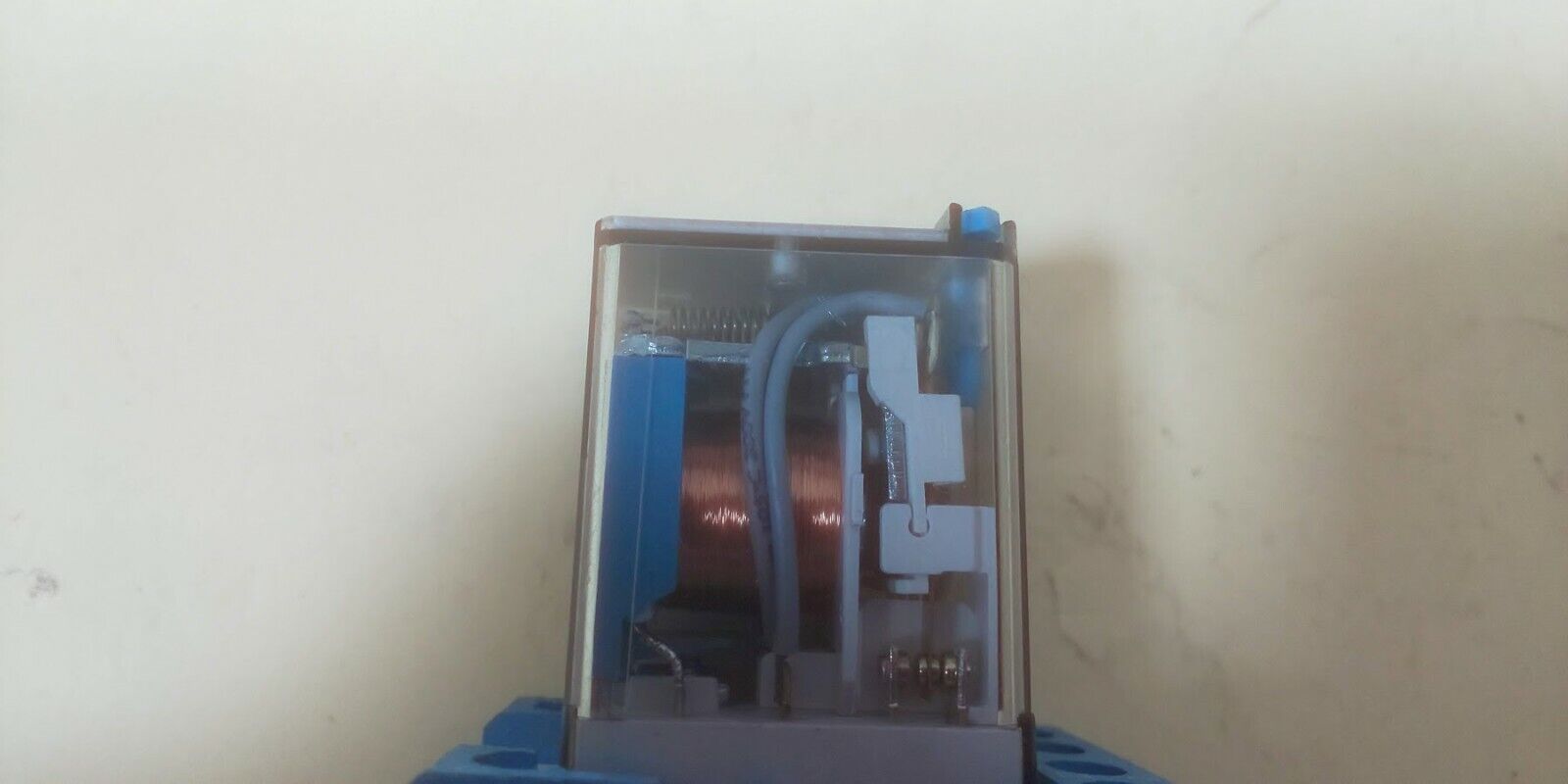 finder 55.34.9.024.0040 Relay 94.44.1 relay socket 7a 300vac ...