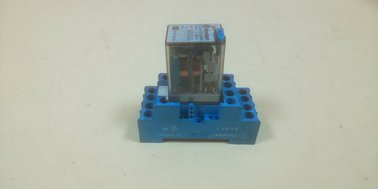 finder 55.34.9.024.0040 Relay 94.44.1 relay socket 7a 300vac ...