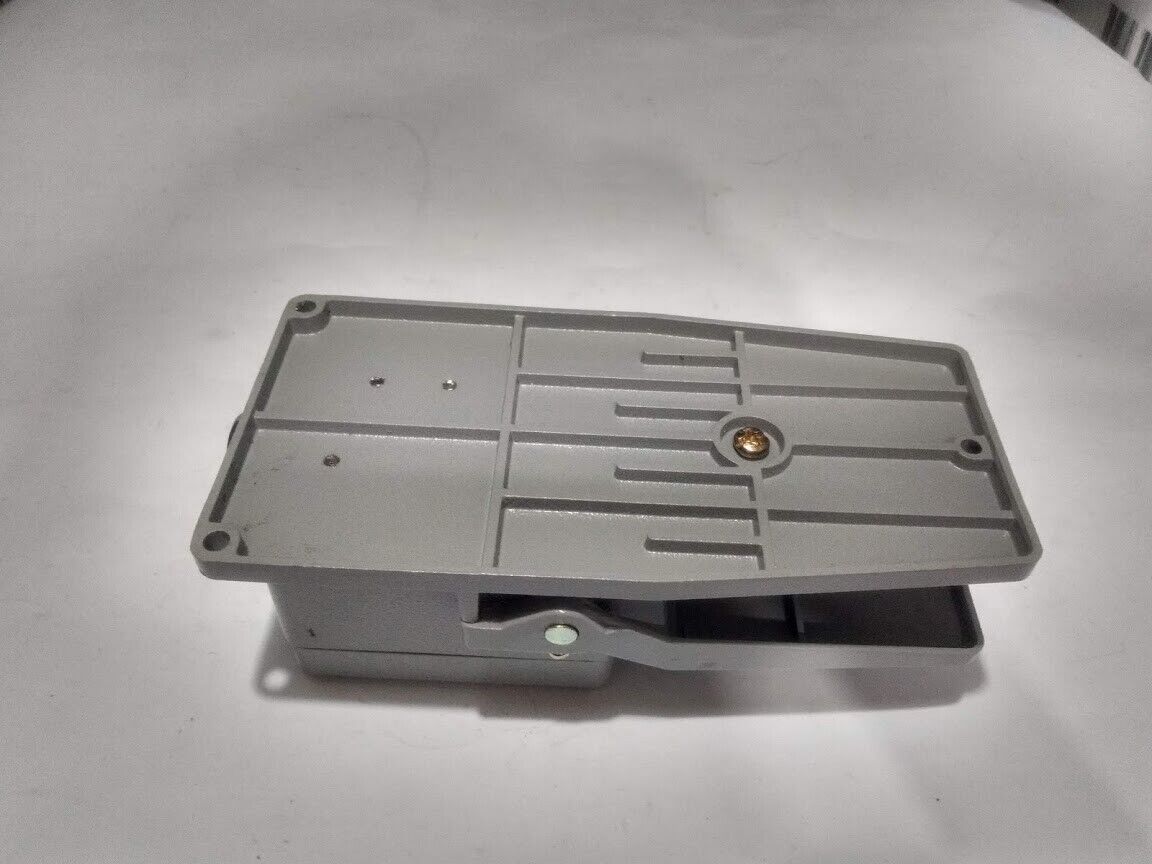 LT3 AC 380V/220V 10A Industrial Electric Foot Pedal Switch Aluminum ...