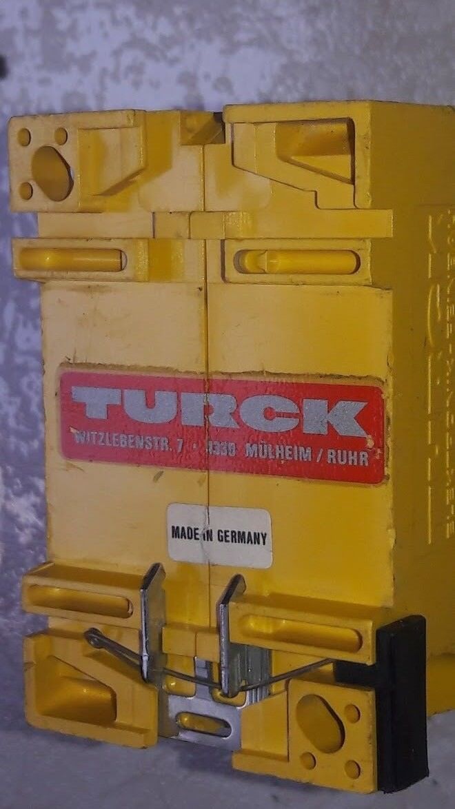 TURCK MULTISAFE MS25-10 Tachometer / Revolution Counter – Oasismachinery