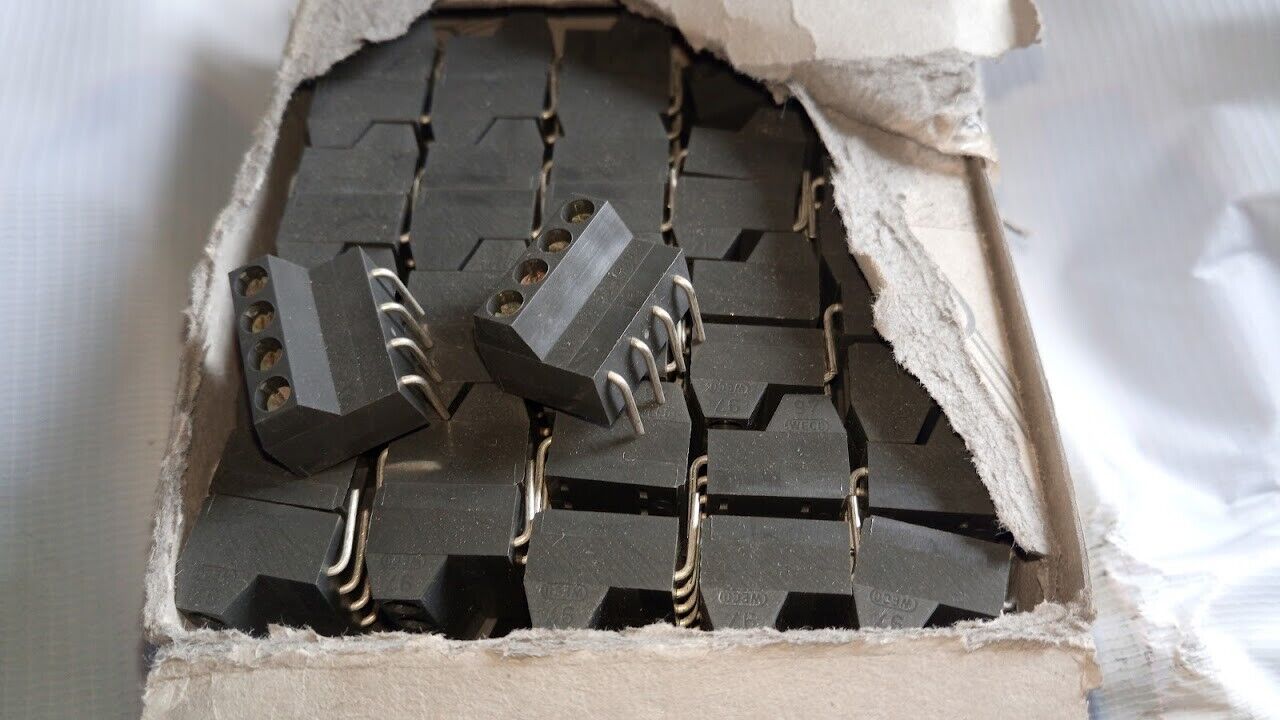 Weco 970-LH-DS/04 terminal block pcb mount 5.00 mm (0.197 in) Spacing ...