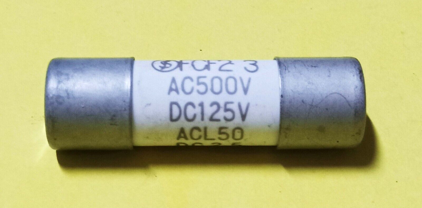 FUJI ELECTRIC FCF2-3 Ceramic Fuse AC 500V DC 125V 3A 32-1294 ...