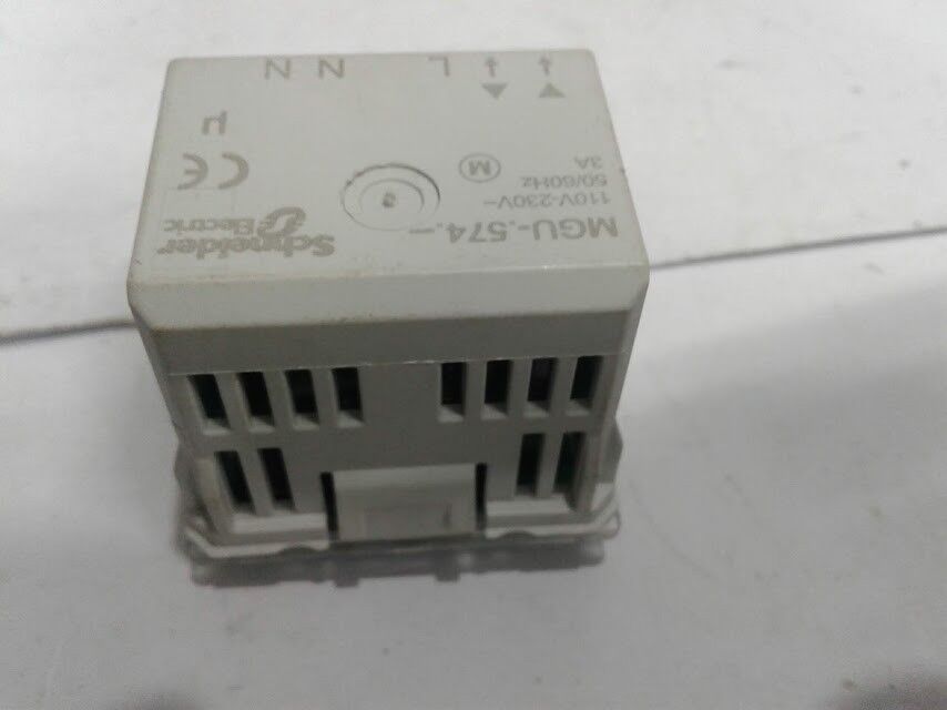 Schneider Modicon TM2DDO8UT Twido PV01 RL00 Discrete Digital Expansion Schneider – Oasismachinery