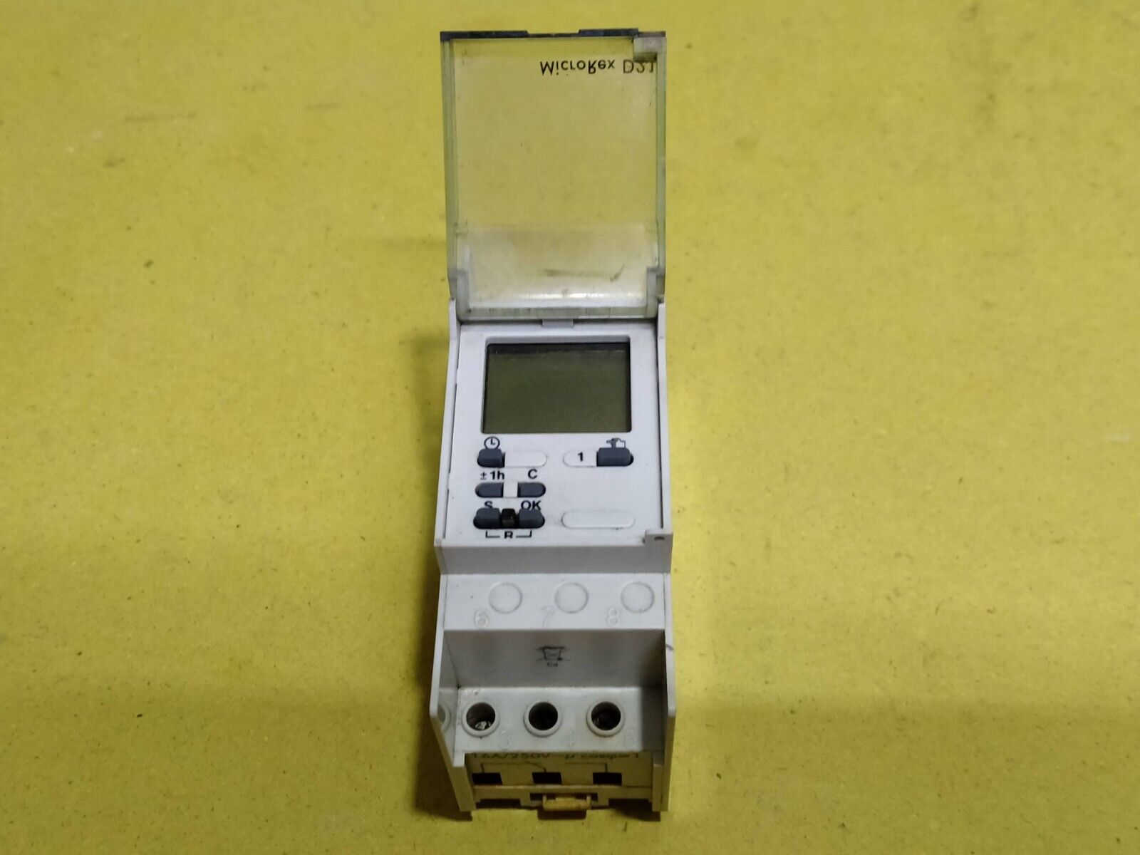 MicroRex D21 Plus digital time switching Relay 944125 240VAC ...